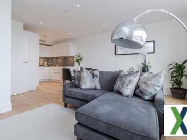 1 bedroom flat in Lombard Road, London, SW11 1 bed #2343695