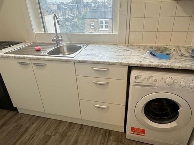 1 bedroom flat in London