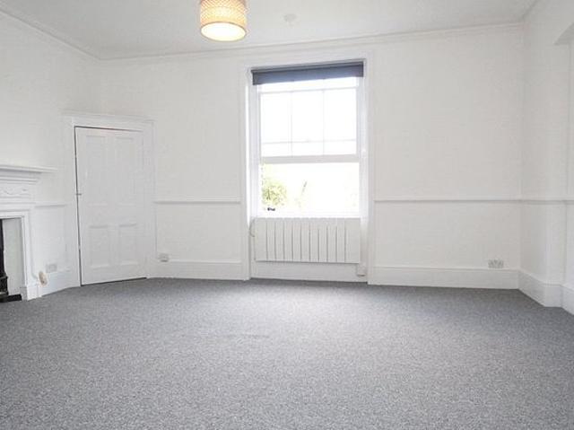 1 bedroom flat in London