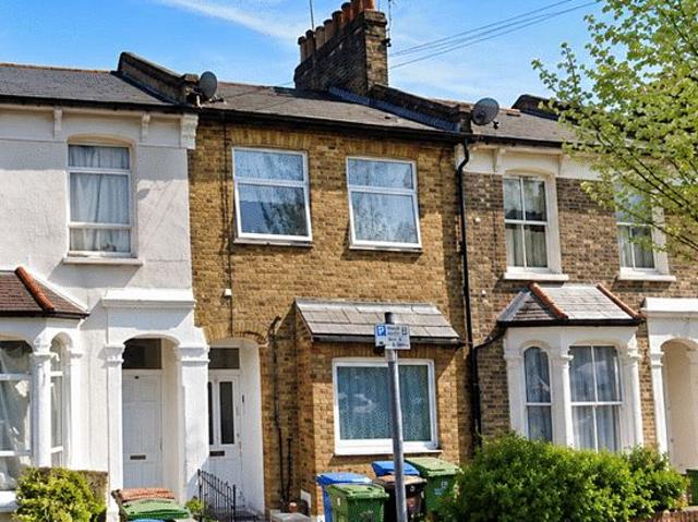 1 bedroom flat in London