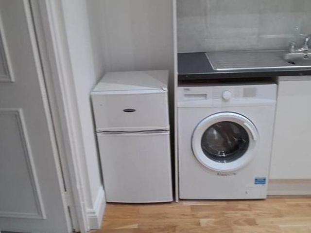 1 bedroom flat in London