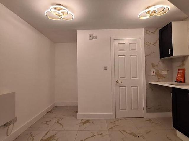 1 bedroom flat in London