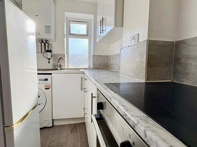 1 bedroom flat in London
