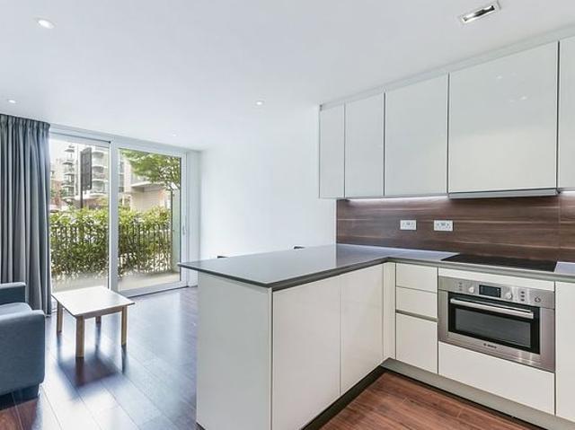 1 bedroom flat in London