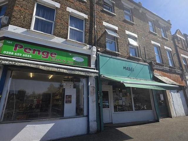 1 bedroom flat in London