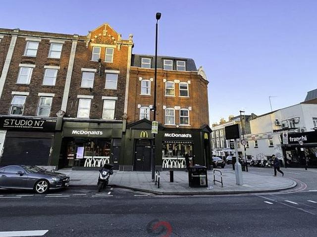 1 bedroom flat in London