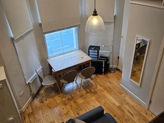 1 bedroom flat in London