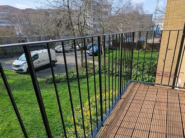 1 bedroom flat in London