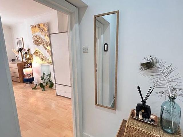 1 bedroom flat in London