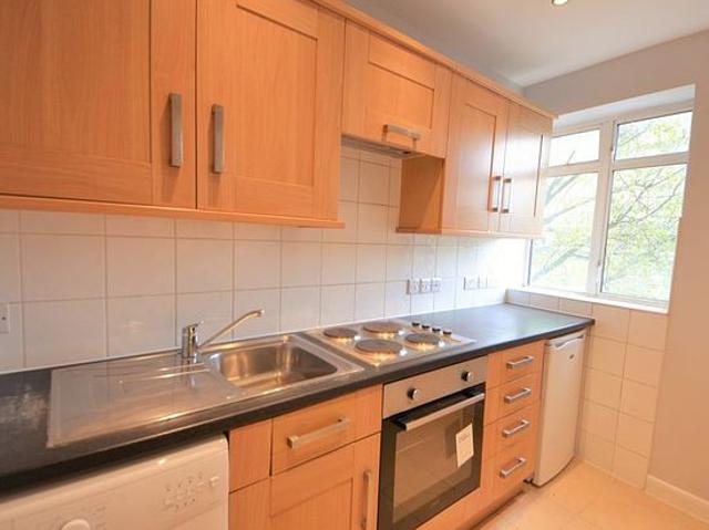 1 bedroom flat in London