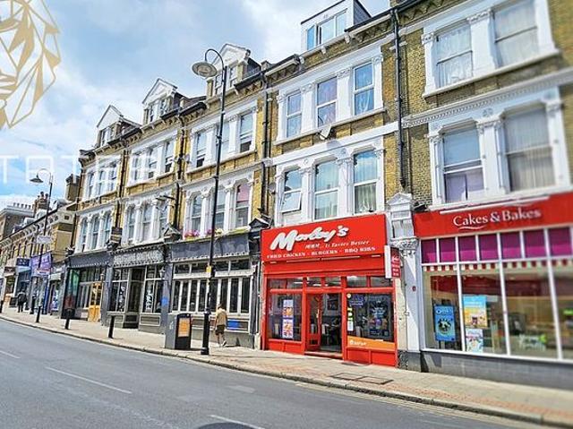 1 bedroom flat in London