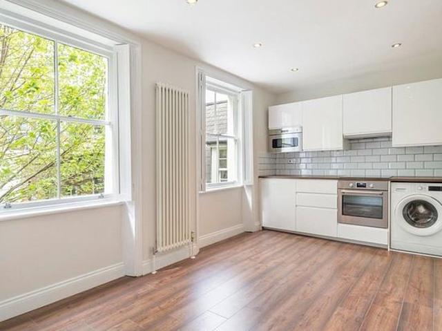 1 bedroom flat in London