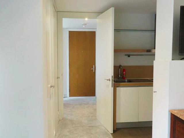 1 bedroom flat in London