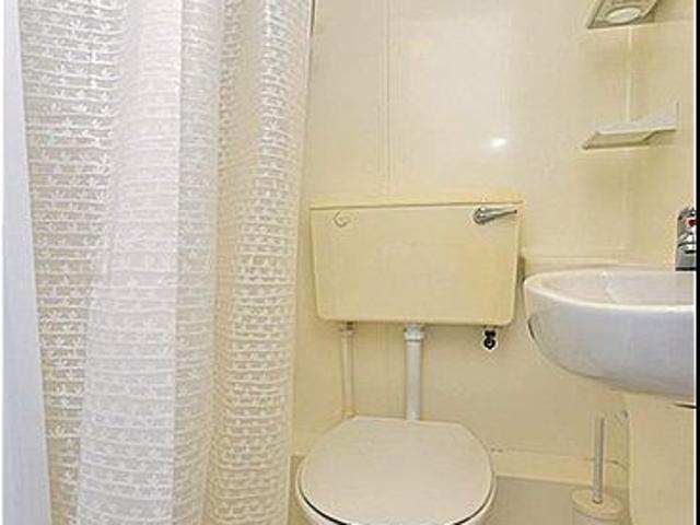 1 bedroom flat in London