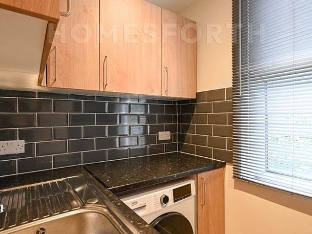 1 bedroom flat in London