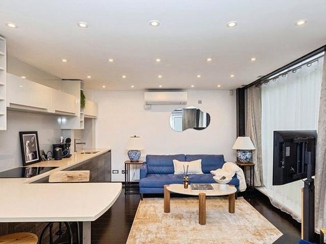 1 bedroom flat in London