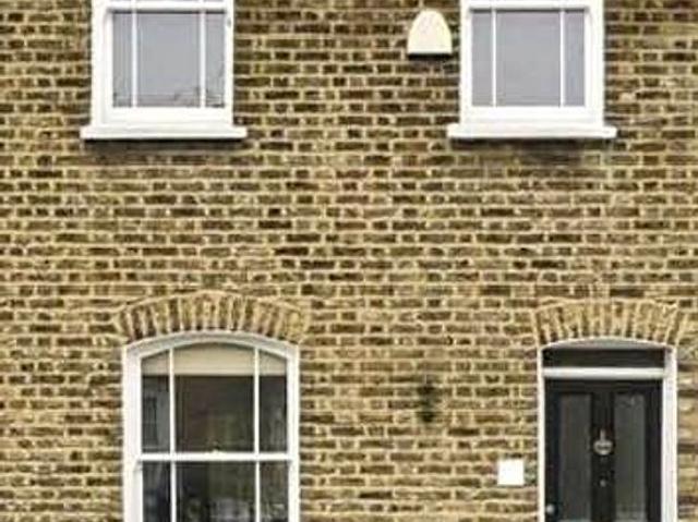 1 bedroom flat in London