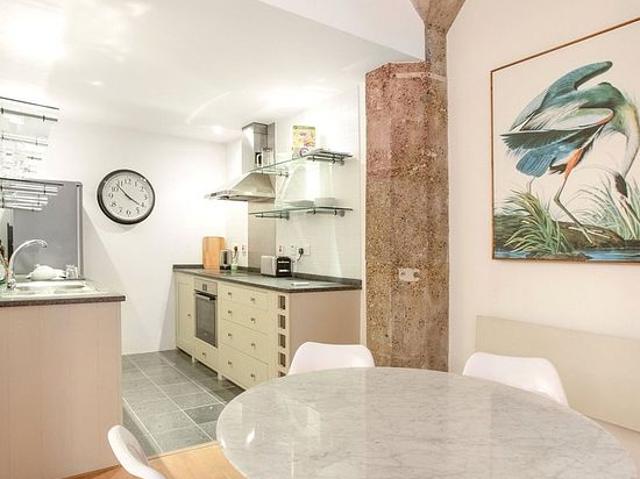 1 bedroom flat in London