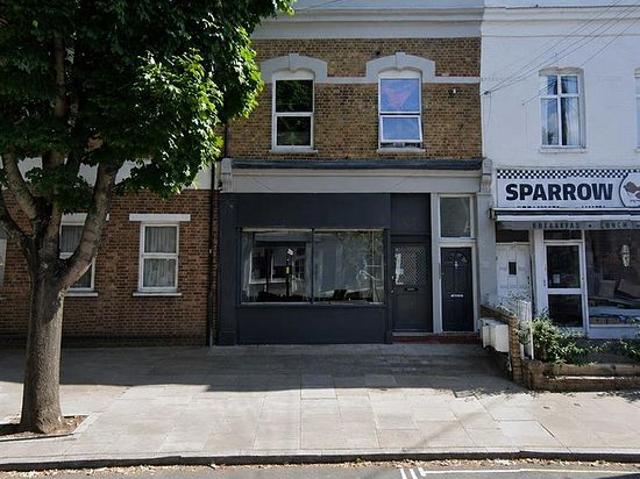 1 bedroom flat in London