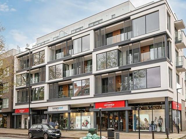 1 bedroom flat in London