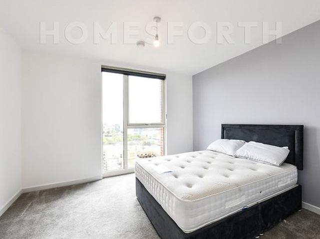 1 bedroom flat in London