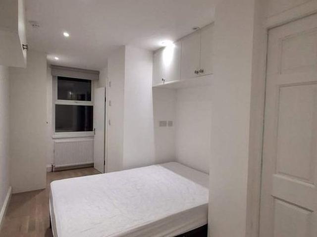 1 bedroom flat in London