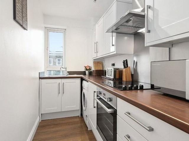 1 bedroom flat in London