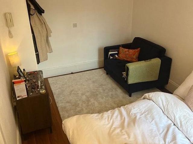 1 bedroom flat in London