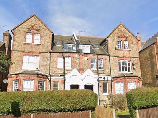 1 bedroom flat in London