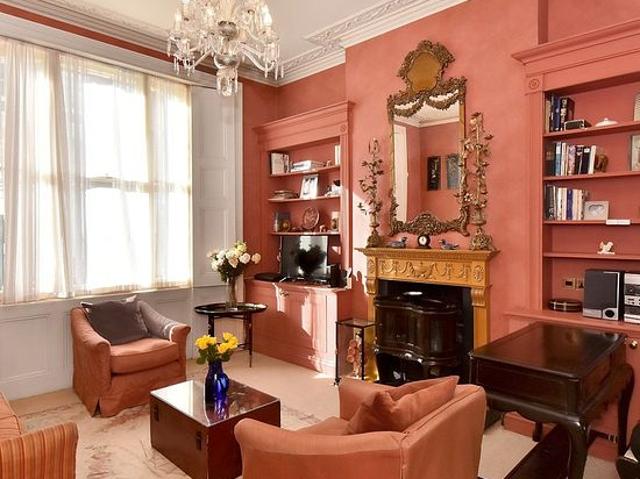 1 bedroom flat in London
