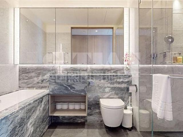 1 bedroom flat in London