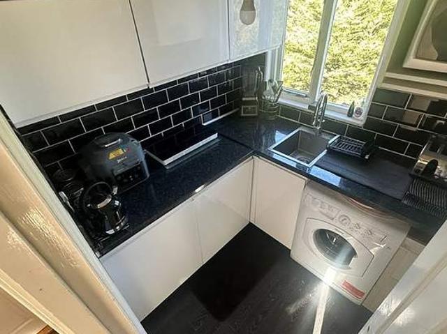 1 bedroom flat in London