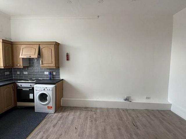 1 bedroom flat in London