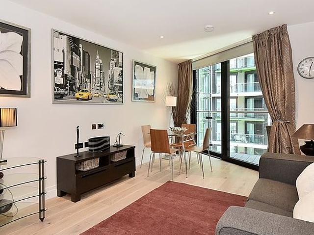1 bedroom flat in London