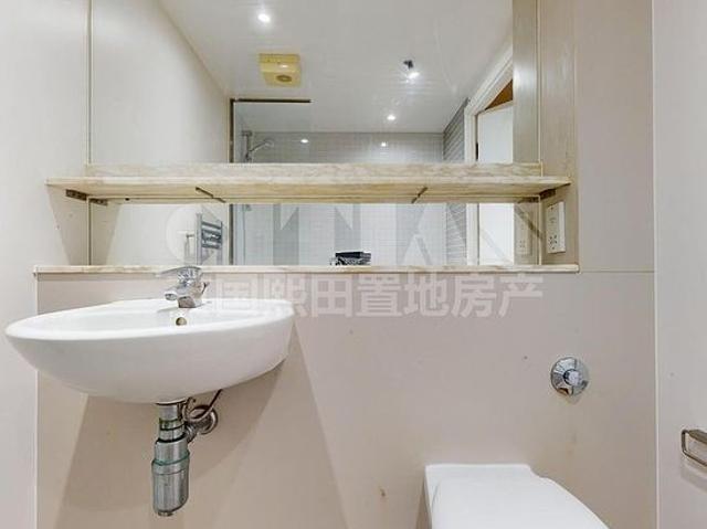 1 bedroom flat in London