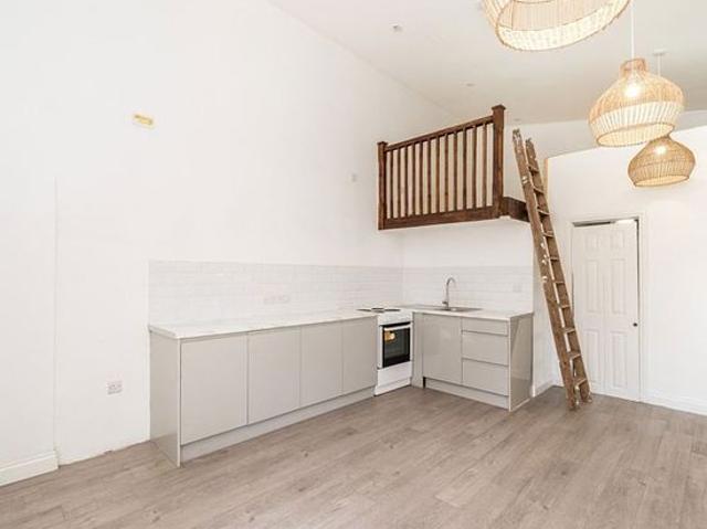 1 bedroom flat in London