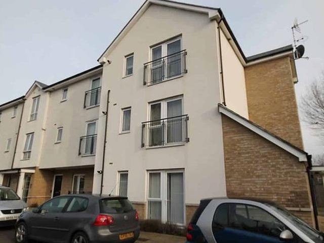 1 bedroom flat in London