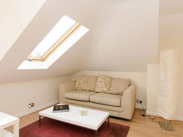 1 bedroom flat in London