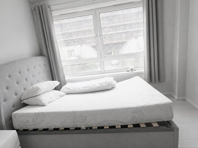 1 bedroom flat in London