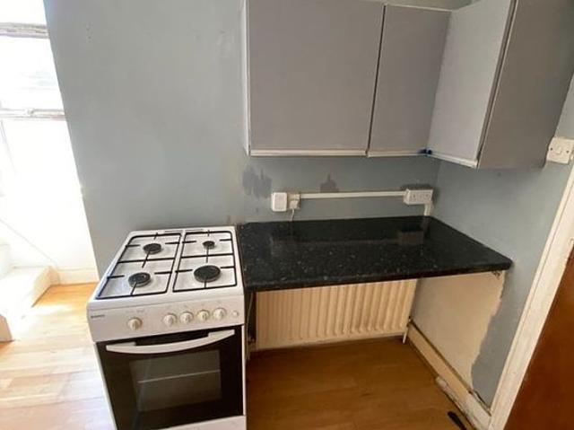 1 bedroom flat in London