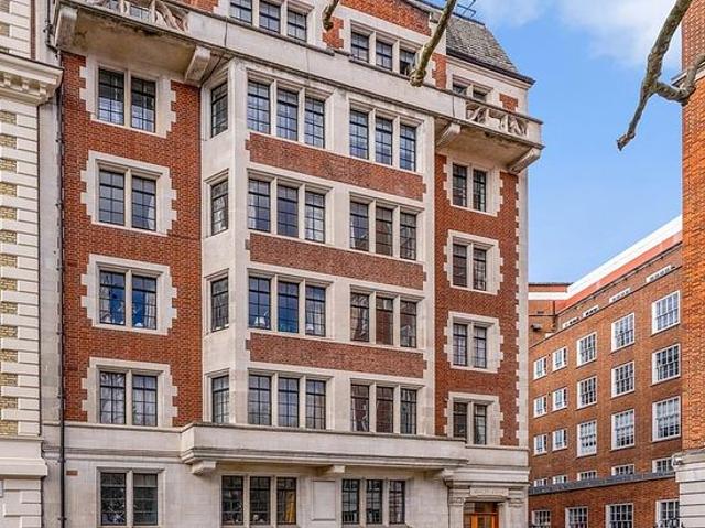 1 bedroom flat in London