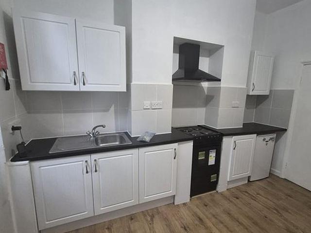1 bedroom flat in London