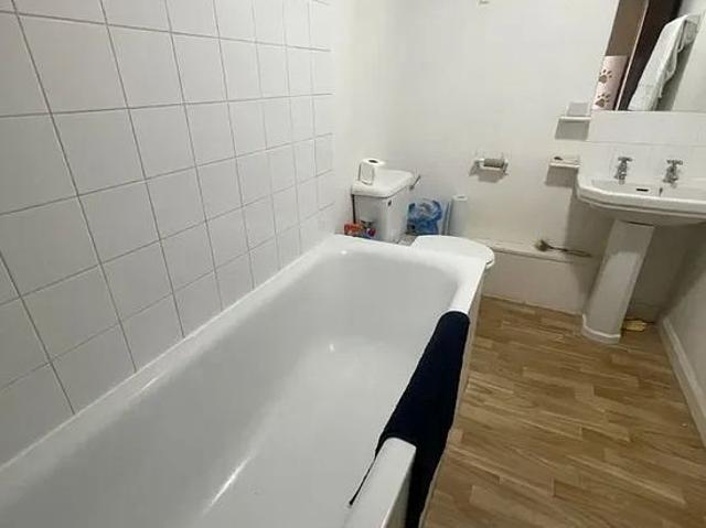 1 bedroom flat in London