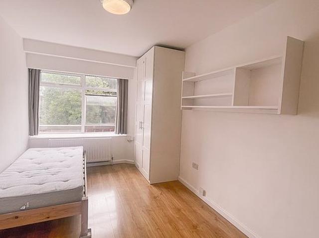 1 bedroom flat in London