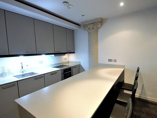 1 bedroom flat in London