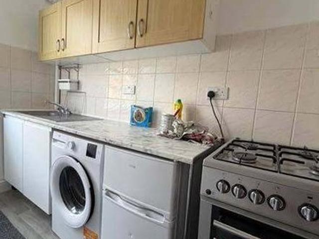 1 bedroom flat in London