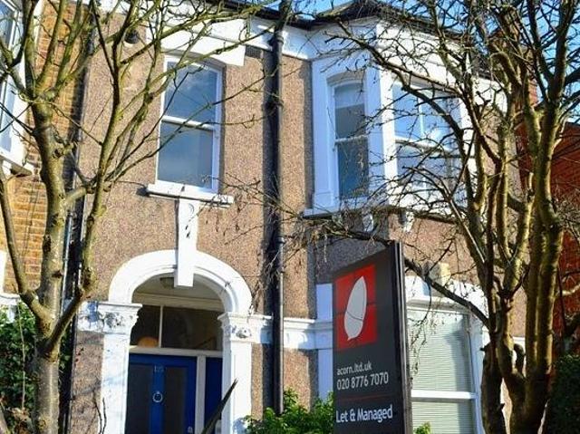 1 bedroom flat in London