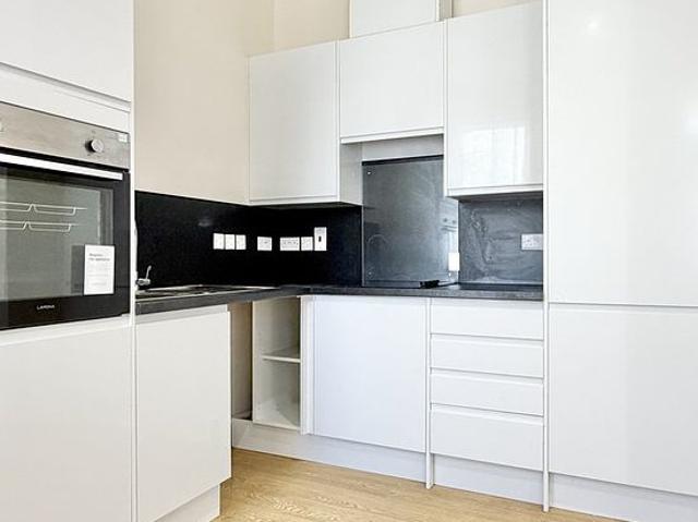 1 bedroom flat in London