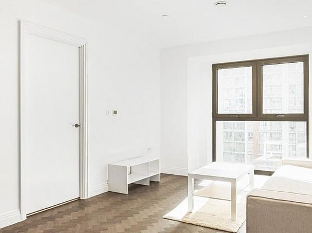 1 bedroom flat in London
