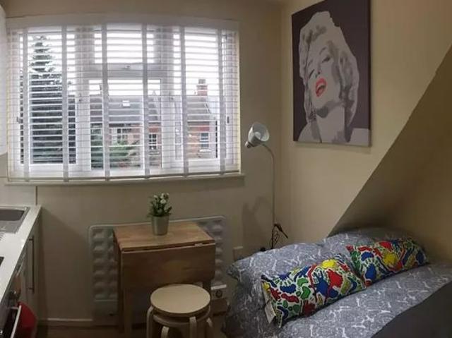 1 bedroom flat in London
